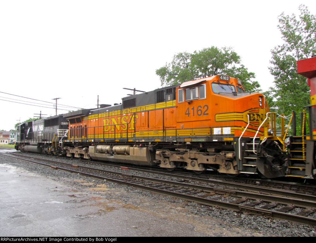BNSF 4162